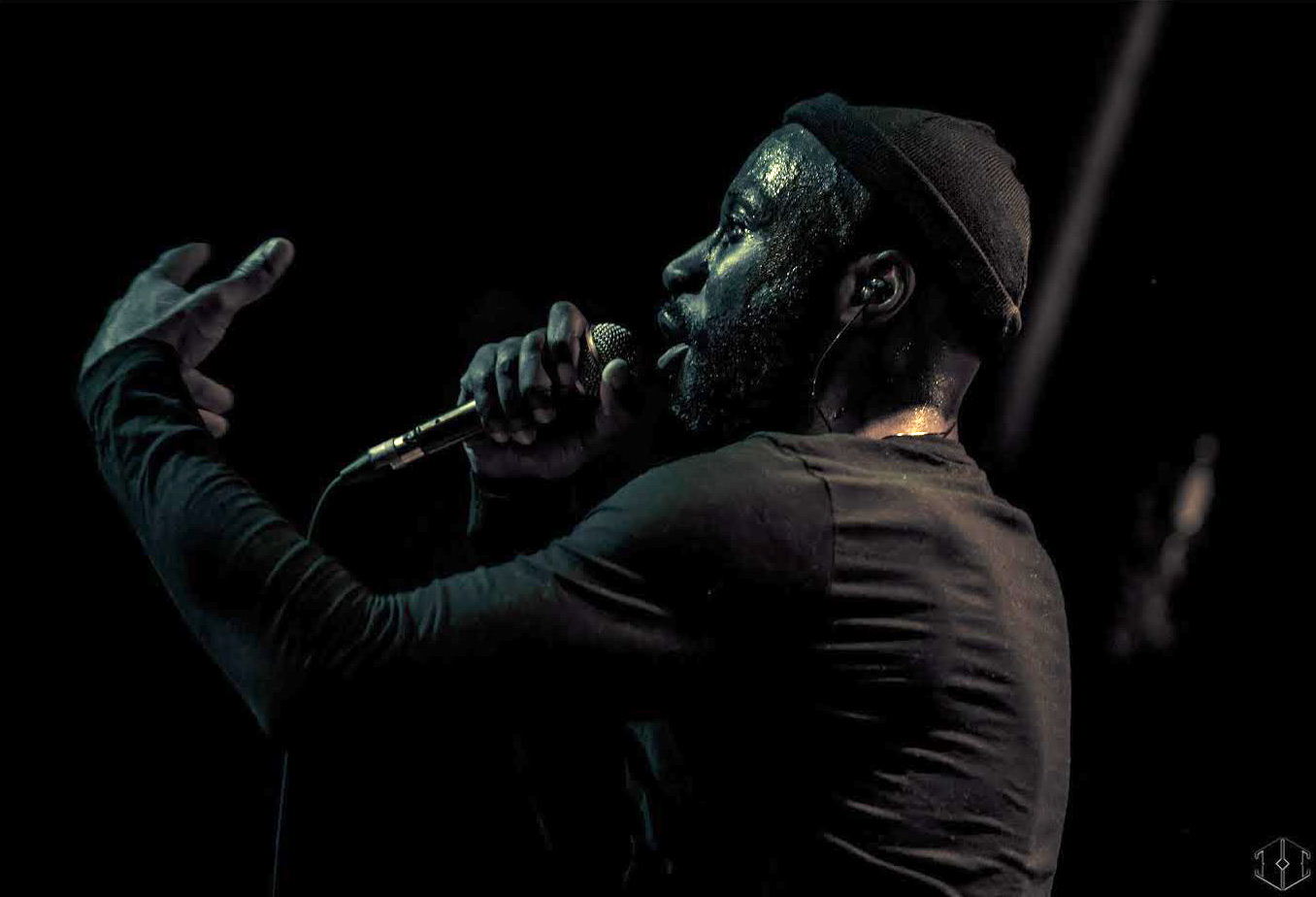 EDGAR SEKLOKA : LES RICHESSES DU HIP HOP ⋆ T-REX Magazine